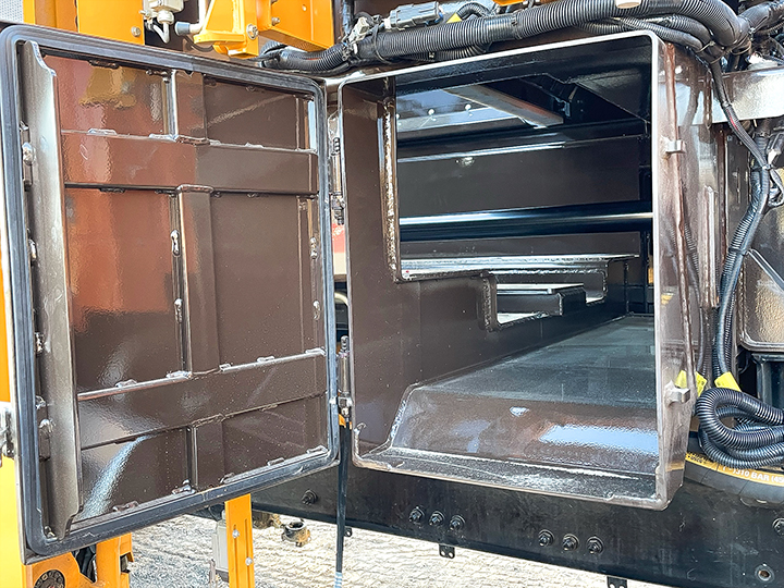 Labrie Automizer Full-Eject Side Loader - SWS Equipment, LLC.